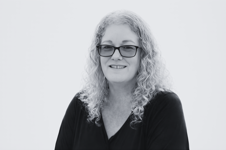 Tracy Riley – BREEZE 97.7FM